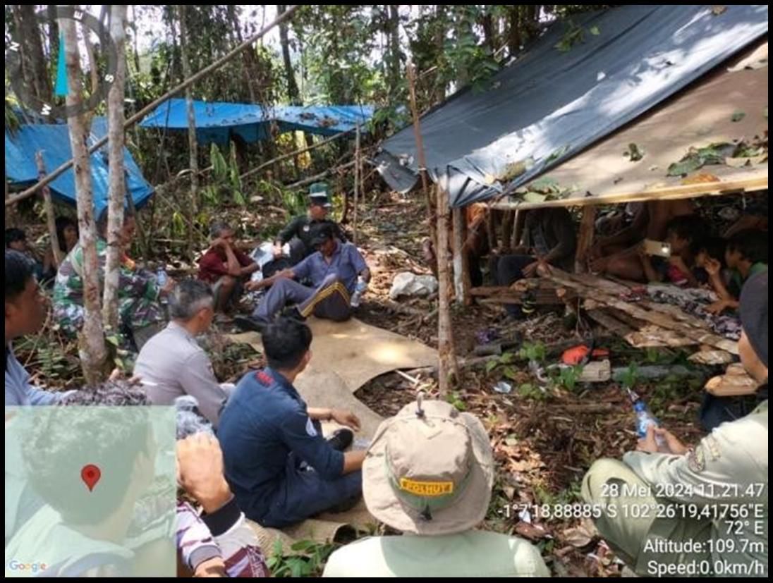 Jerit Suku Anak Dalam, Hutan Adat Jantung Kehidupannya Dirampas ...